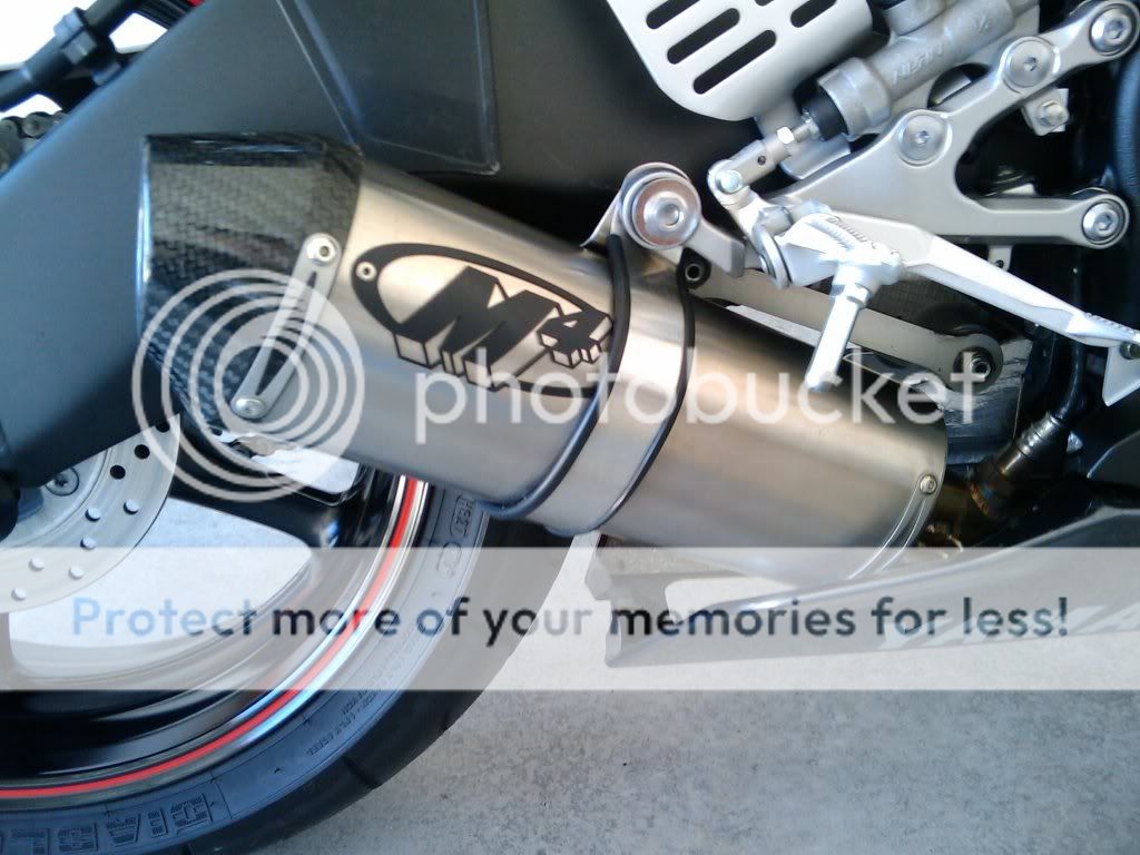 Two Brothers Exhaust Vs Yoshimura at Marisela Warren blog