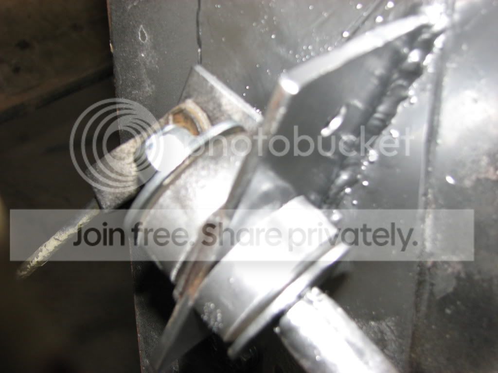 Mack Radiator Rubber mount/Bracket - Forum - Historic Commercial ...